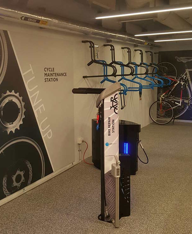 Deluxe Public Work Stand - Park Warehouse